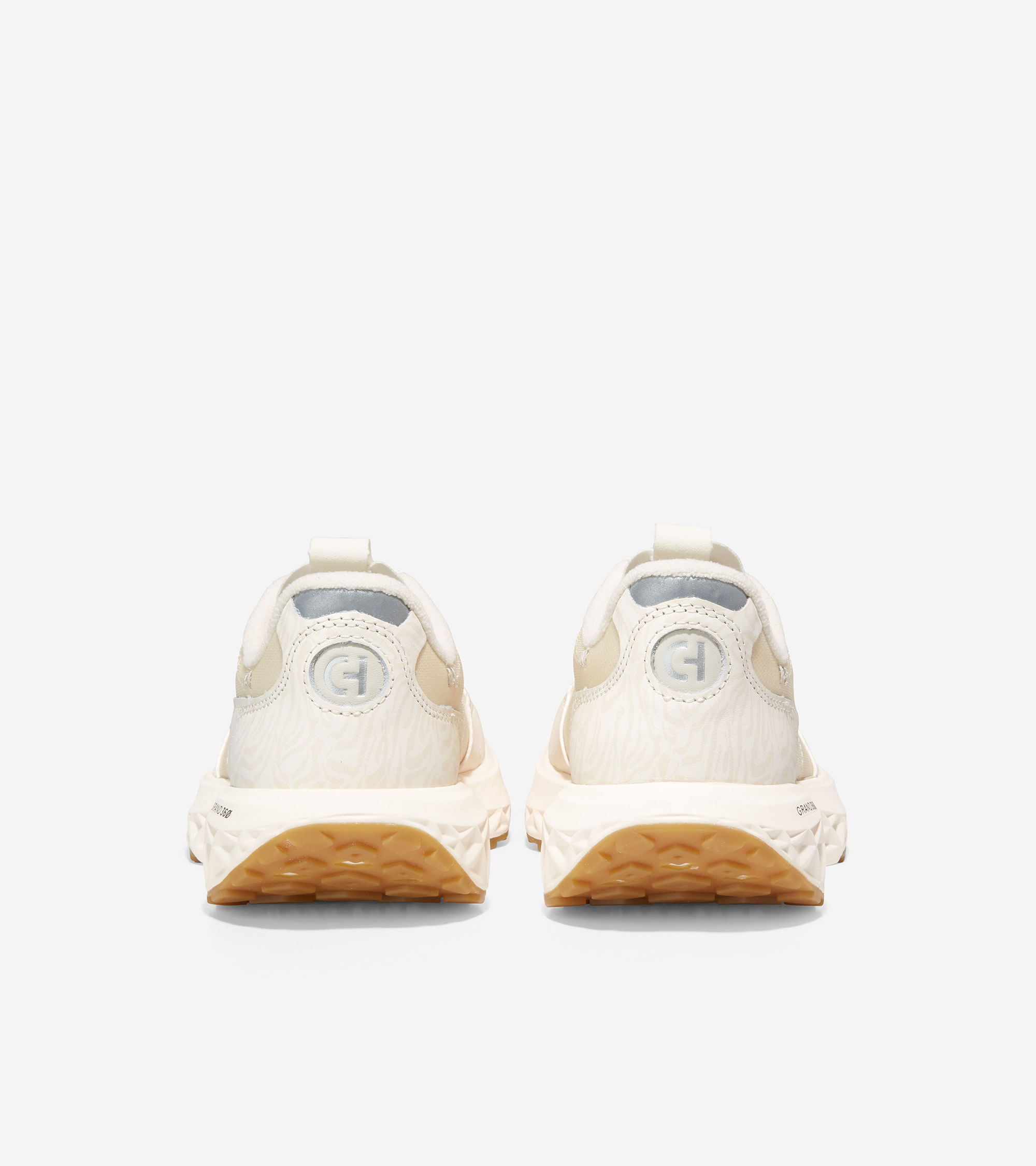 ZERØGRAND Outpace 3 Running Shoe Ivory-Egret-Ivory